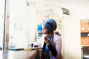 25 Professional Voicemail Greetings to Help You Record the Perfect One